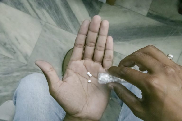 Conheça a história do Almeida Prado - Farmácia - Homeopatia Brasil